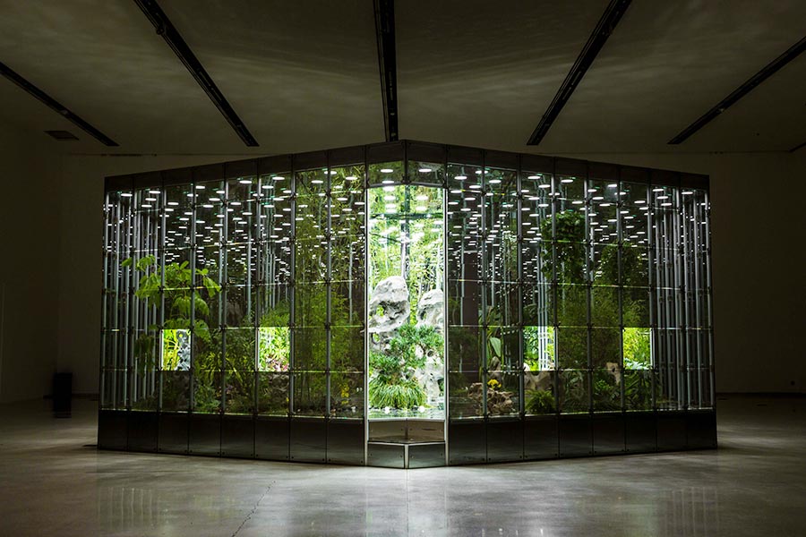 Artist uses mirrors to show lines blurring between real and virtual