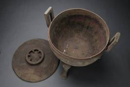 Covered Bronze Ding with Coiled Serpent Design