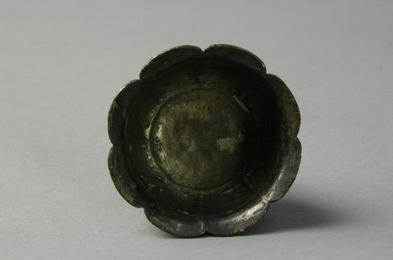 Eight-petal Silver Stem Cup with Peach-shaped Pattern