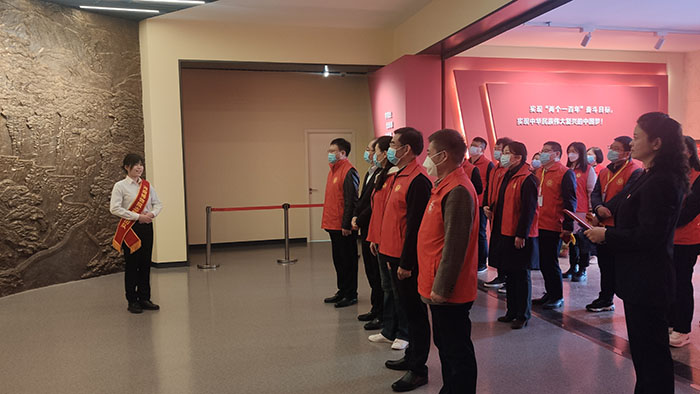 Sing the song of lei Feng to promote the spirit of volunteerism